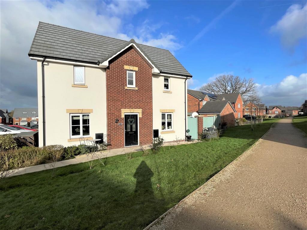 Harebell Drive, Congleton 3 bed semi-detached house - £285,000