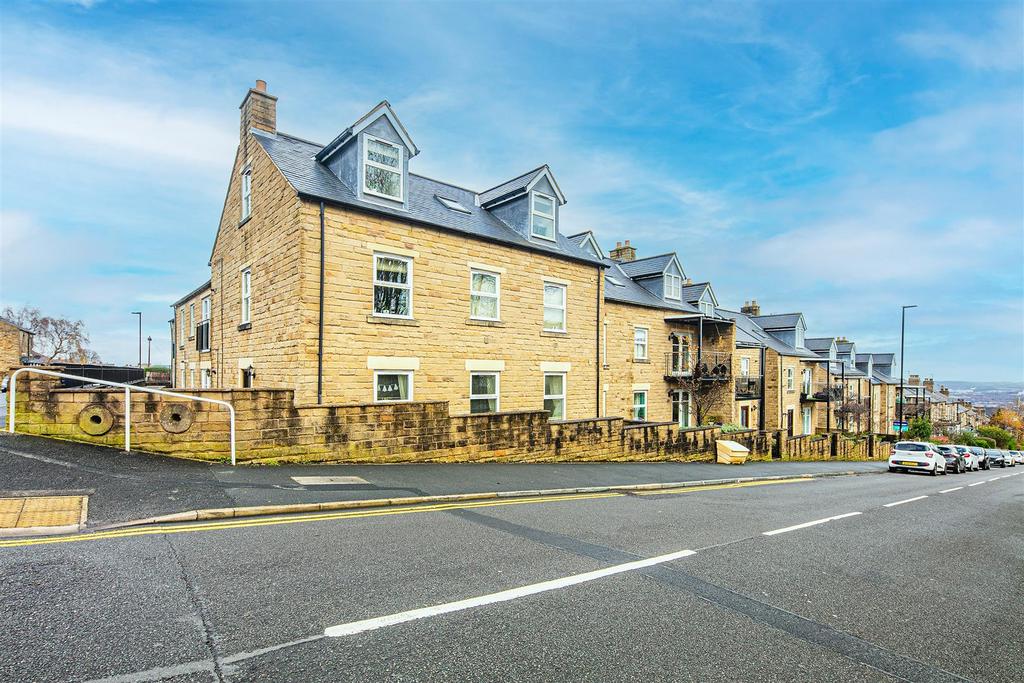 Lydgate Lane, Crookes, S10 2 bed apartment - £210,000