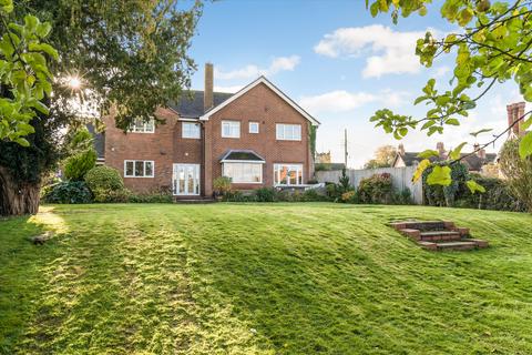 Houses for sale in Snitterfield, Warwickshire | OnTheMarket