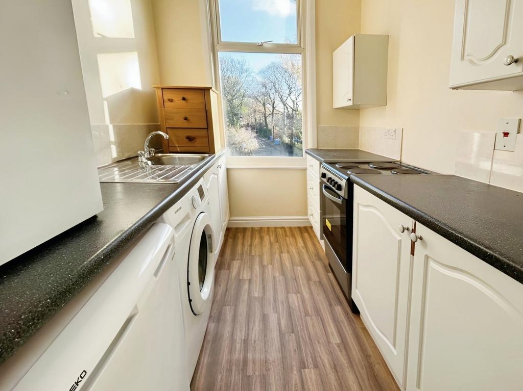 Slade Lane, Manchester, Greater Manchester, M19 1 bed flat - £750 pcm ...