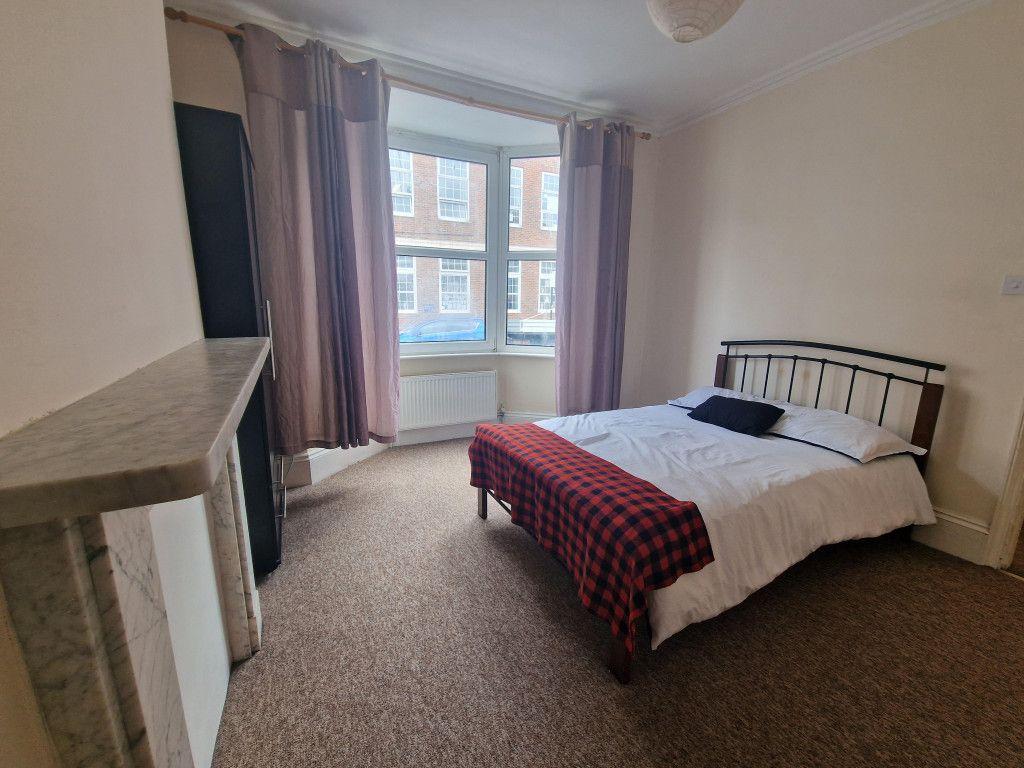 Fairlight Place, BRIGHTON BN2 3 bed property - £1,768 pcm (£408 pw)
