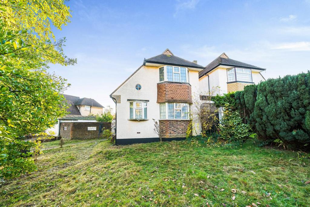 Ryefield Road, Crystal Palace 3 bed detached house - £695,000