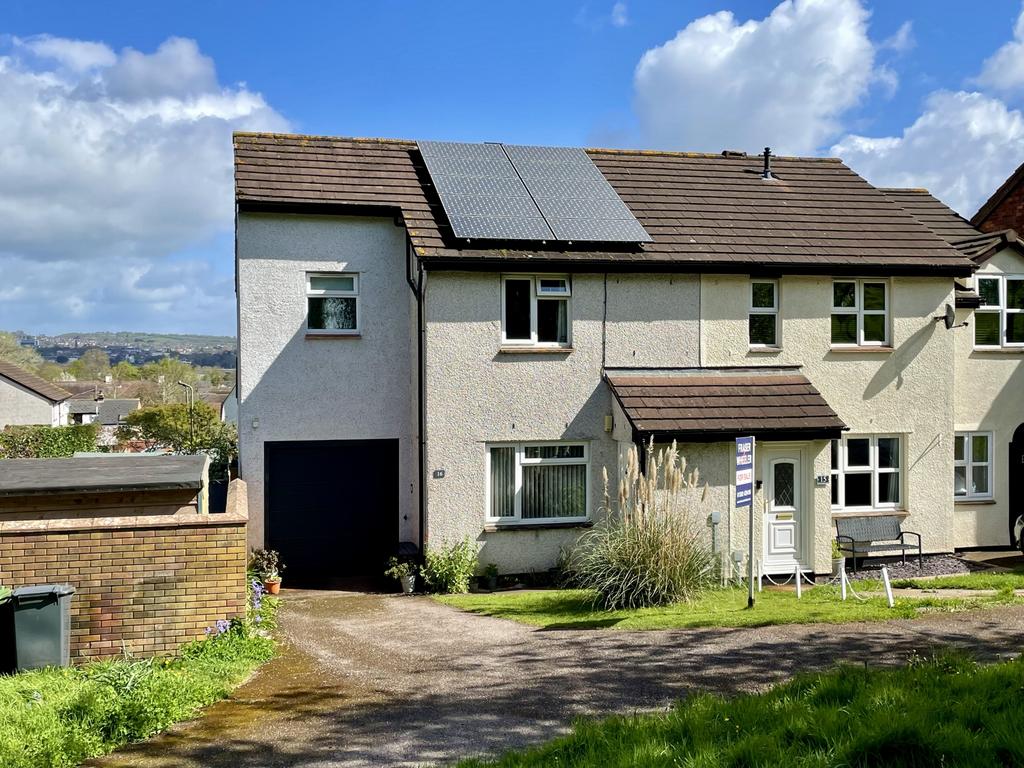 Hawthorn Way, Alphington, EX2 3 bed semi-detached house - £325,000