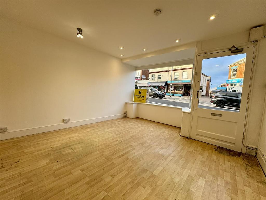 Fore Street, Exeter EX1 Shop - £650 pcm (£150 pw)