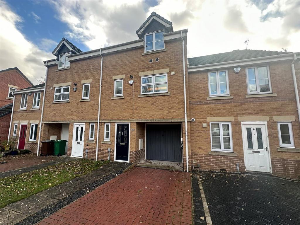 Golf Close, Bulwell, Nottingham 3 bed terraced house - £210,000