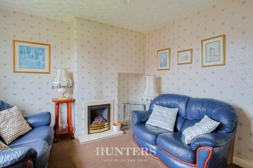 Farmway, Alkrington, Middleton M24 2 bed terraced house - £175,000