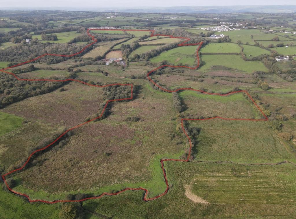 Llanddarog, Carmarthen, SA32 4 bed property with land for sale - £950,000