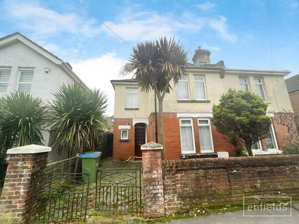 Southampton SO15 3 bed semi-detached house - £260,000