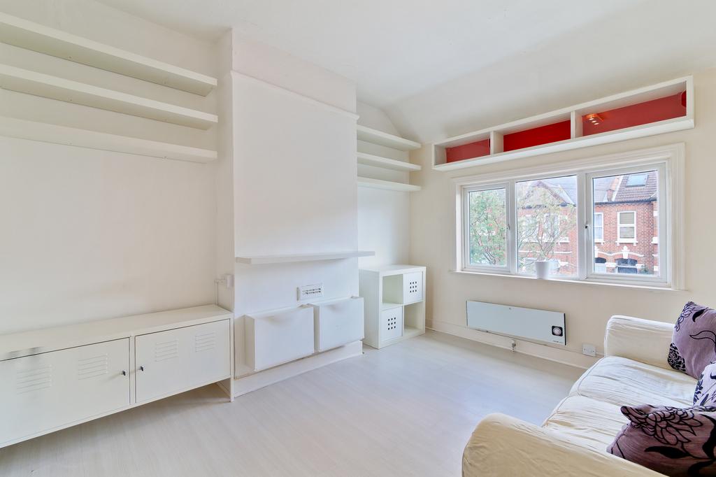 Hunter Road, Thornton Heath, Surrey, CR7 1 bed flat - £1,195 pcm (£276 pw)