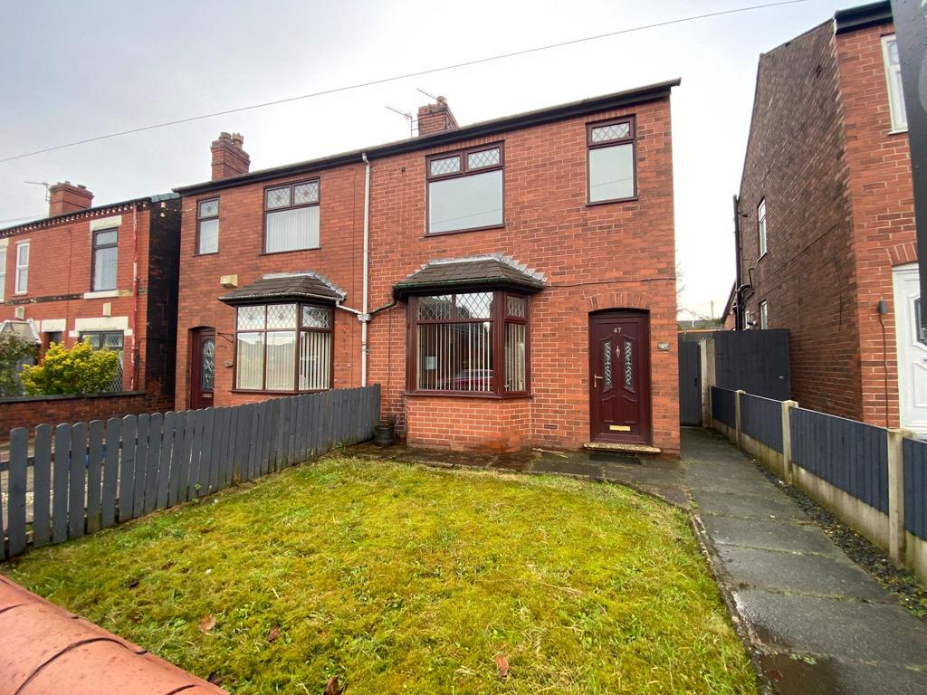 Downall Green Road, Bryn, Ashton-in-Makerfield, Wigan, WN4 0DL 3 bed semi-detached house for ...
