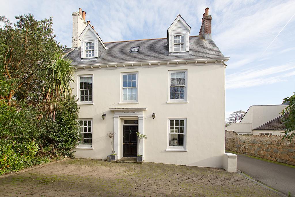 Kings Road, St Peter Port, Guernsey, GY1 5 bed property for sale - £ ...