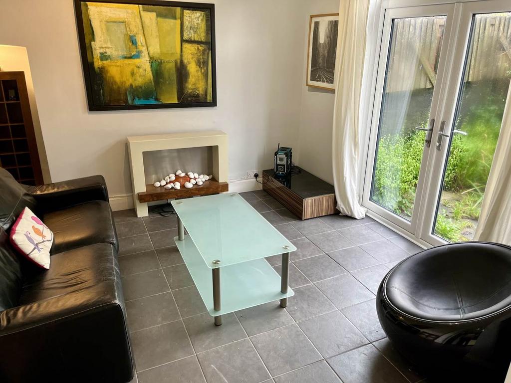 Maple Crescent, Uplands, Swansea 3 bed house - £1,050 pcm (£242 pw)