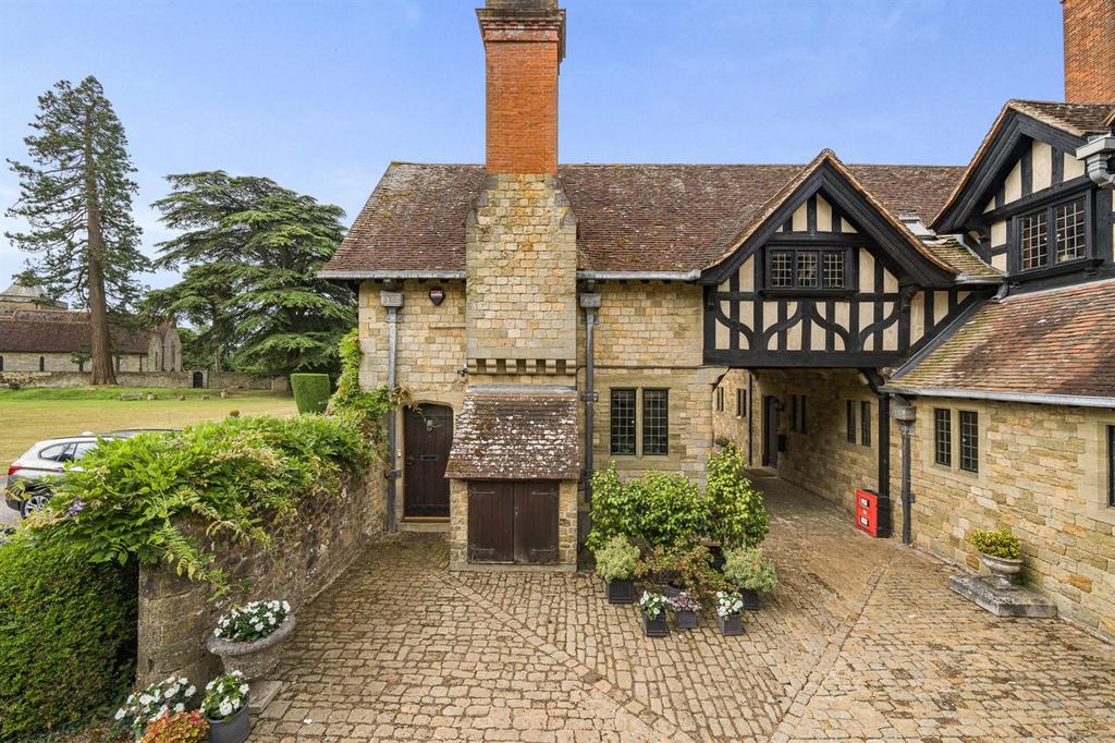 Mill Lane, Stedham, GU29 3 bed apartment for sale - £600,000