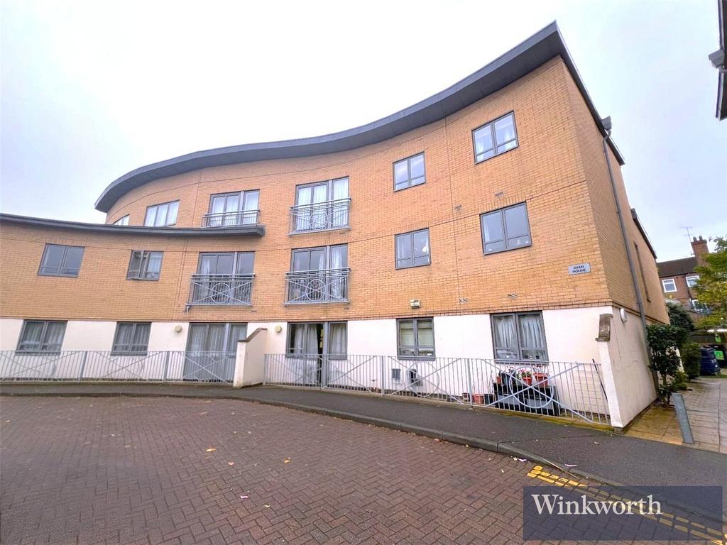 Sovereign Place, Harrow, Middlesex, HA1 1 bed apartment - £1,500 pcm (£ ...