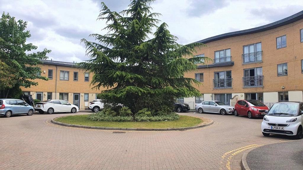 Sovereign Place, Harrow, HA1 1 bed apartment - £1,450 pcm (£335 pw)