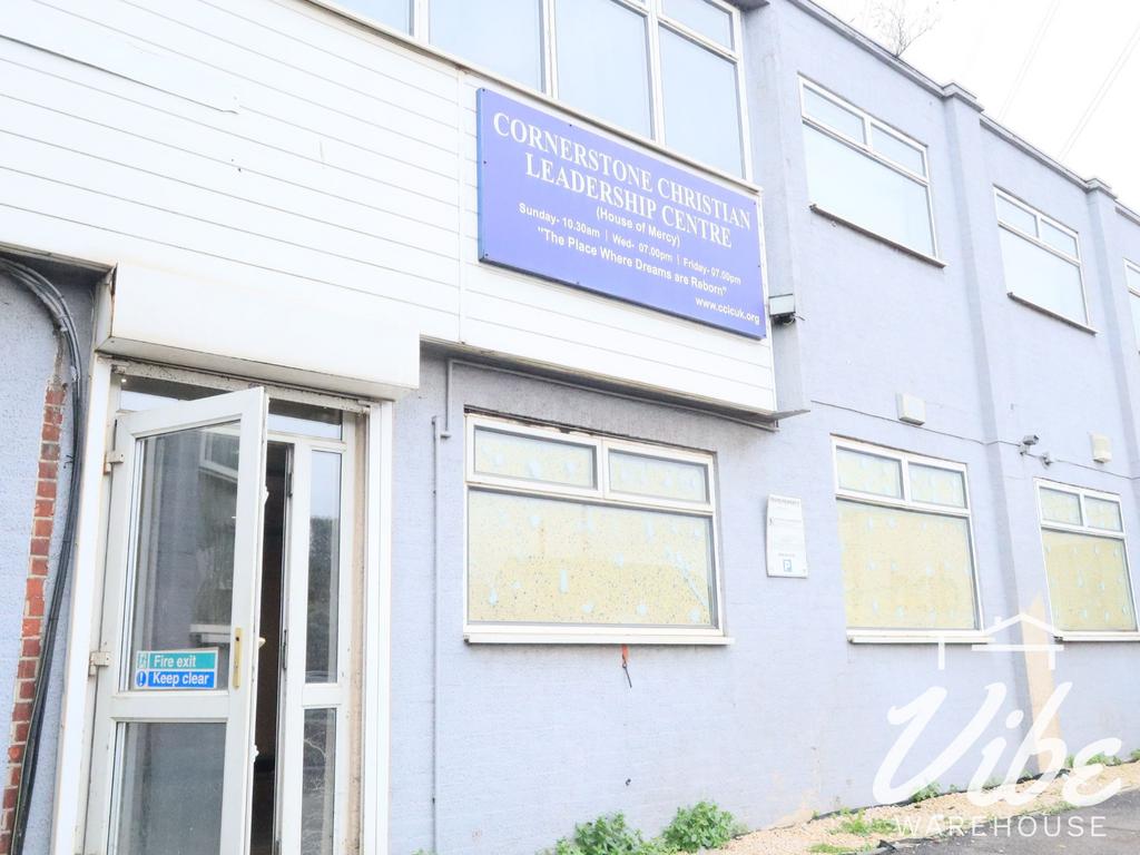 River Road, Barking IG11 Property to rent - £1,500 pcm (£346 pw)