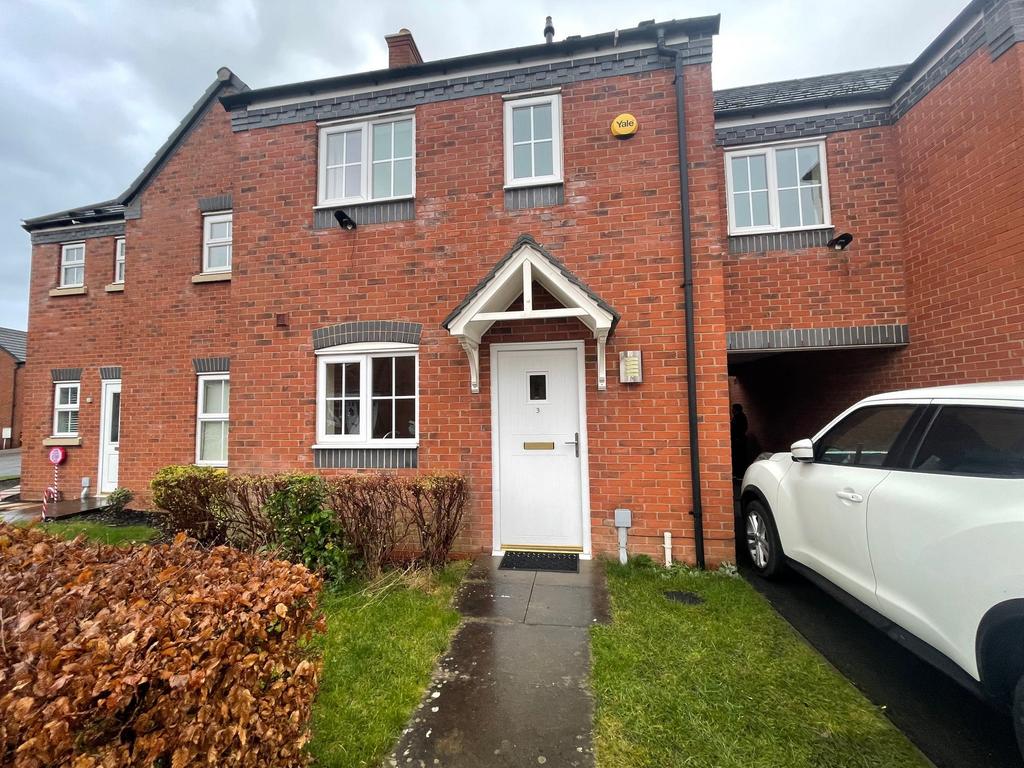 Broadbent Close, Lichfield, WS13 3 bed townhouse to rent - £1,300 pcm ...