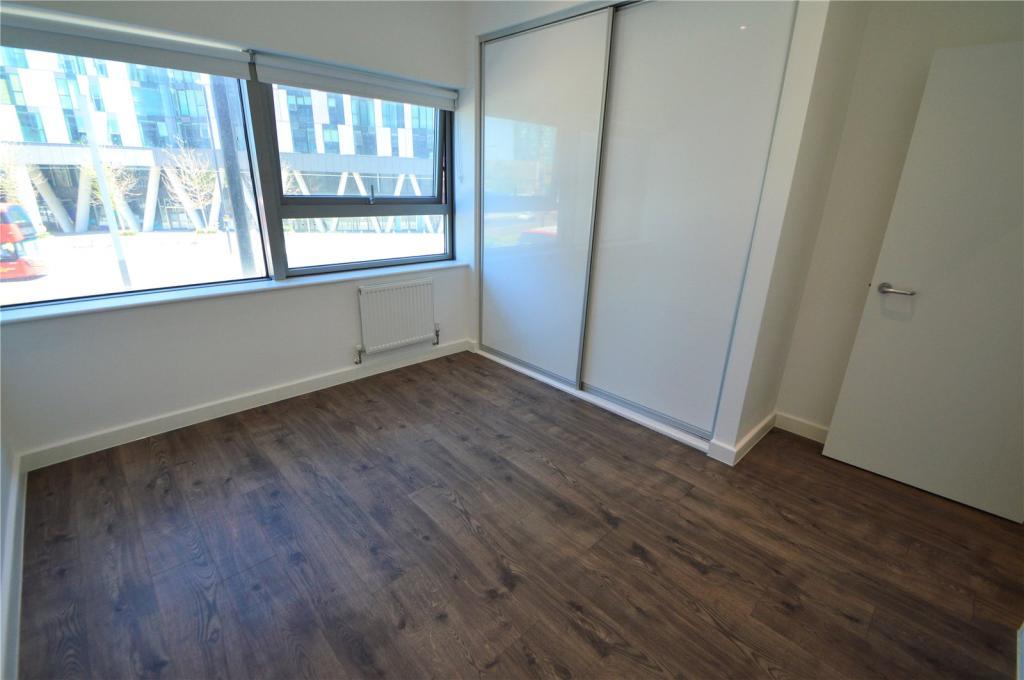 Delta Point, Wellesley Road, Croydon... 2 bed flat - £1,650 pcm (£381 pw)