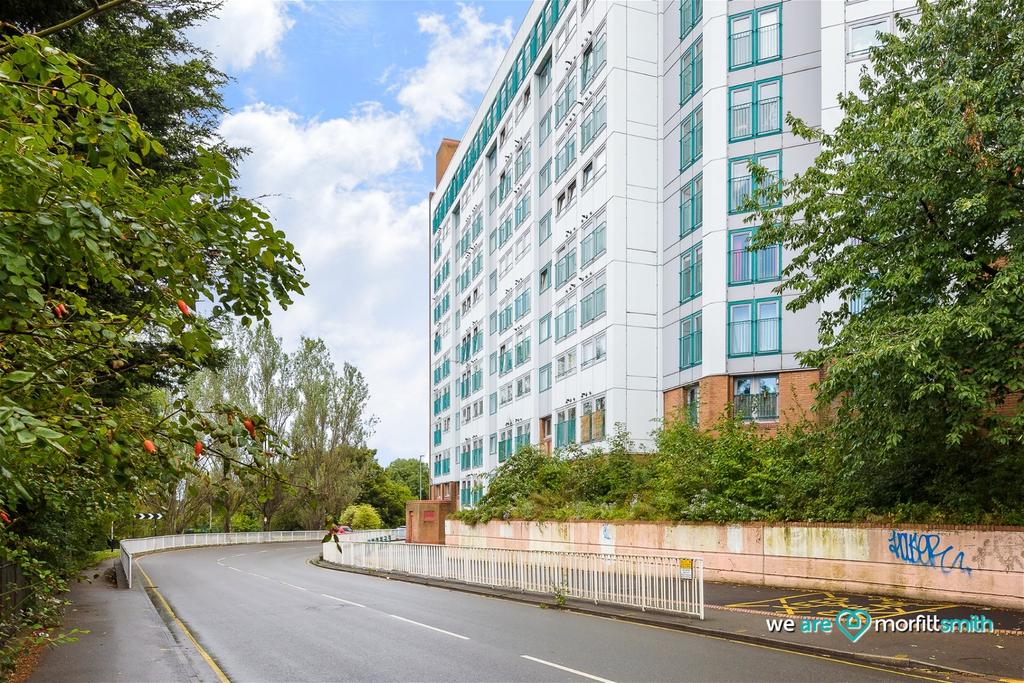 Rubens Row, Sheffield, S2 5JJ 2 bed flat - £120,000
