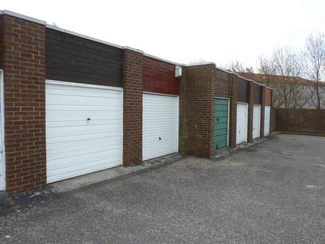 Craigmount Hill, Craigmount... 1 bed garage - £150 pcm (£35 pw)