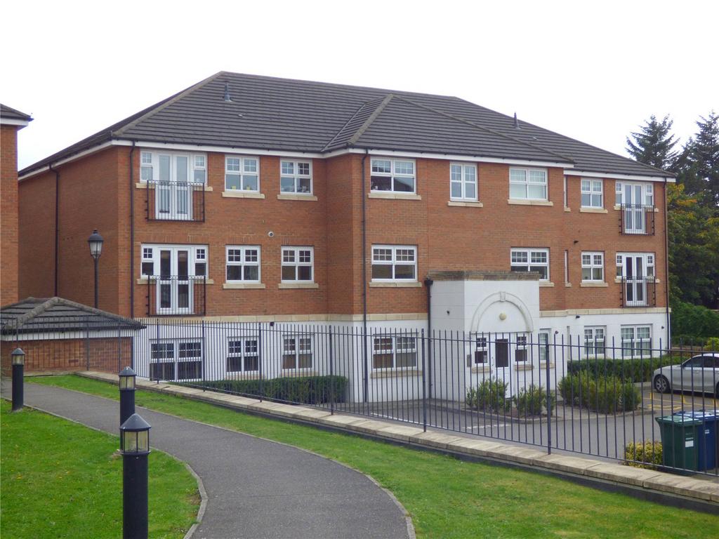 Fetlar Court, 32 Bampton Drive... 2 bed apartment - £1,650 pcm (£381 pw)