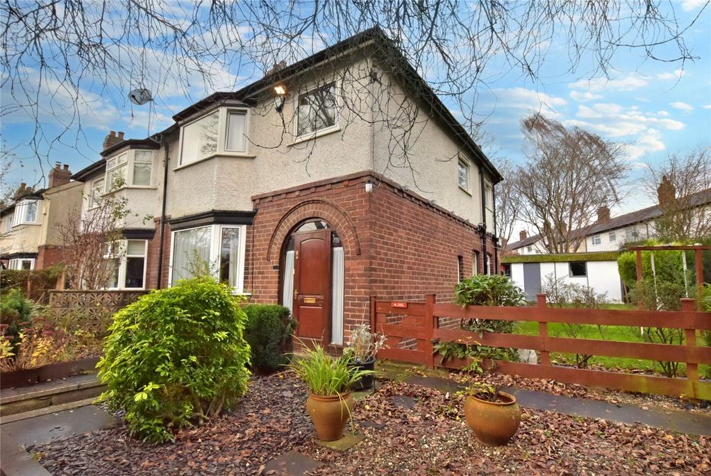 Grove Lane, Leeds, West Yorkshire 3 bed semi-detached house - £265,000
