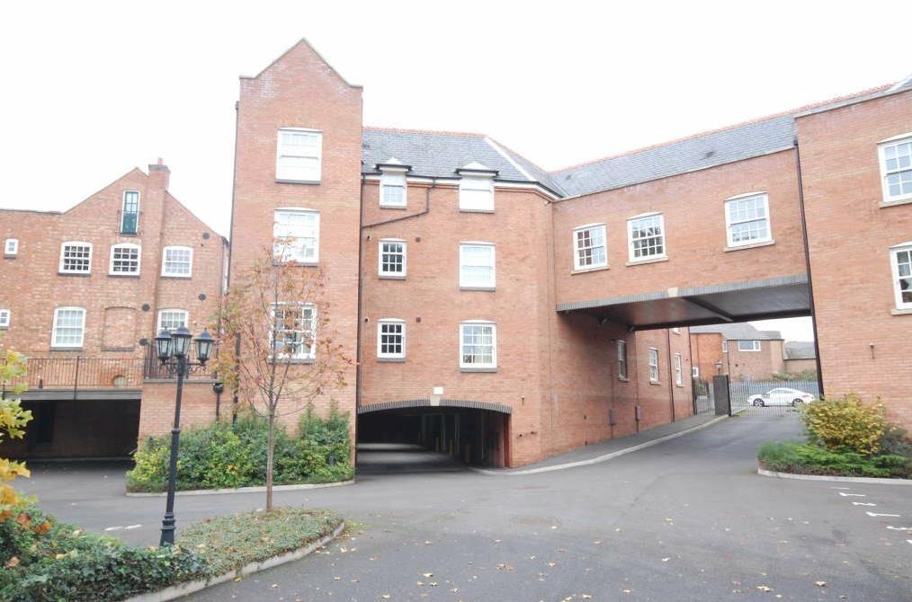 Well Lane, Rothwell 1 bed property - £650 pcm (£150 pw)