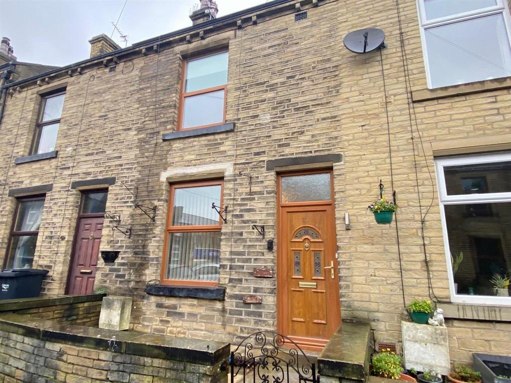 Piggott Street, Brighouse 2 bed house - £788 pcm (£182 pw)