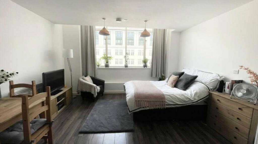 7 The Strand, Liverpool, ., L2 0PP Studio - £70,000