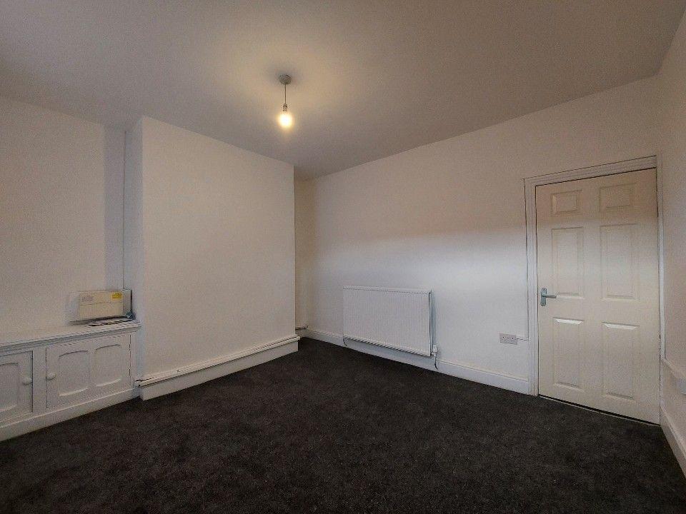 Harvey Street, Nelson BB9 2 bed terraced house to rent - £525 pcm (£121 pw)