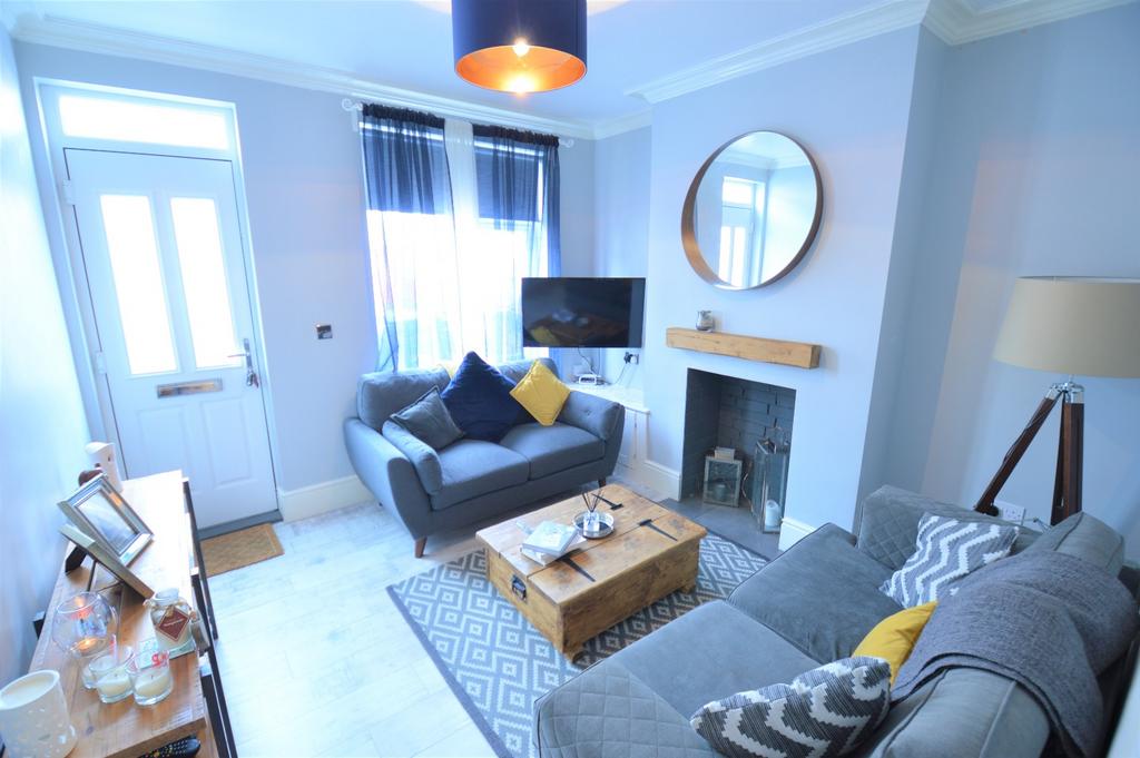 Reginald Street, Luton 3 bed terraced house - £260,000