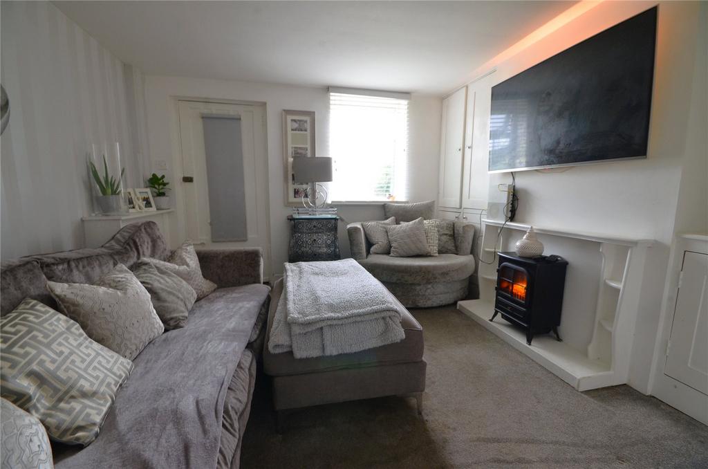 Godstone Hill, Godstone, Surrey, RH9 2 bed terraced house for sale - £ ...