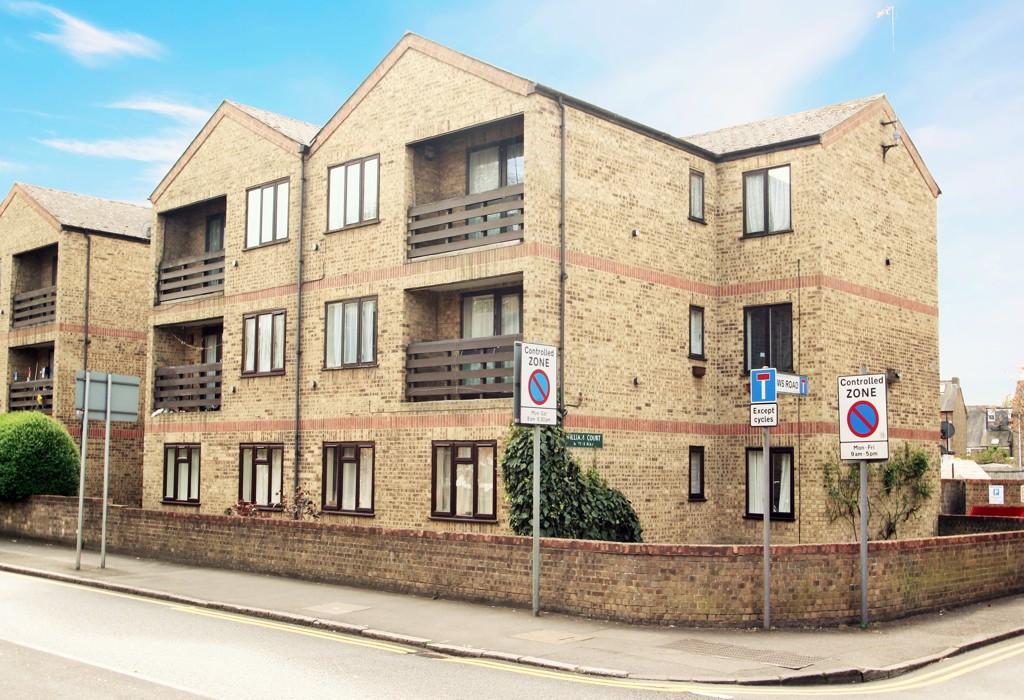 William Court, Uxbridge, Greater London 1 bed apartment - £225,000