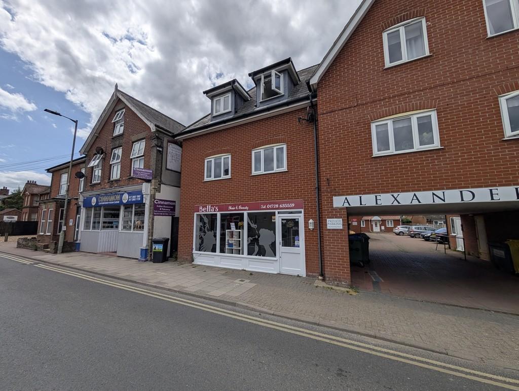 Alexander Mews, Leiston 2 bed flat - £650 pcm (£150 pw)