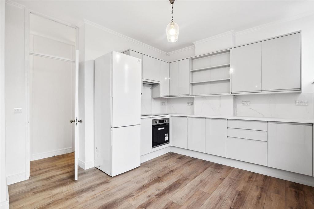 North End House, Fitzjames Avenue, London, W14 3 bed flat to rent - £ ...