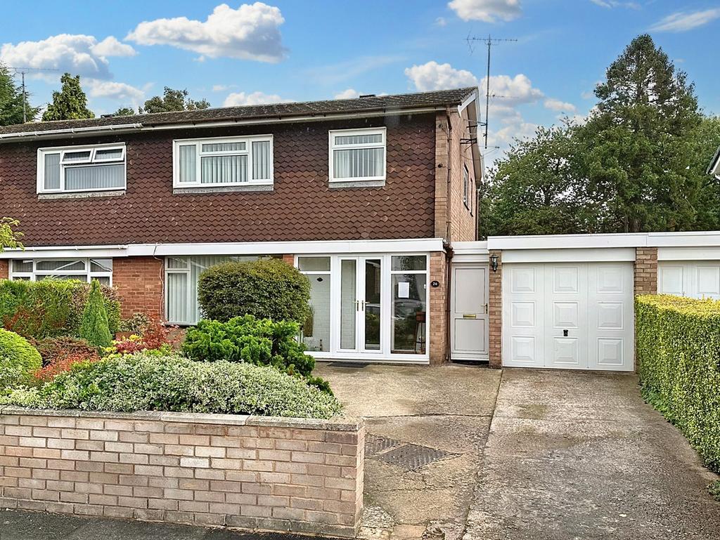 Chartwell Road, Hereford, HR1 3 bed semi-detached house for sale - £305,000