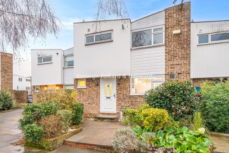 Regency Walk Croydon CR0 3 bed house - £2,100 pcm (£485 pw)