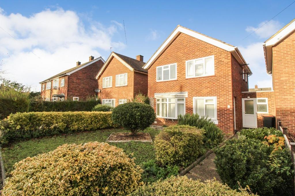 Cornland, Bedford 3 bed link detached house - £280,000