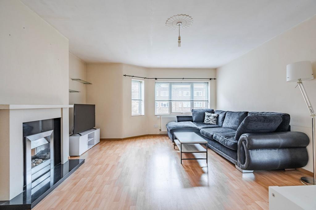 Bracondale, Norwich, NR1 2 bed flat - £170,000