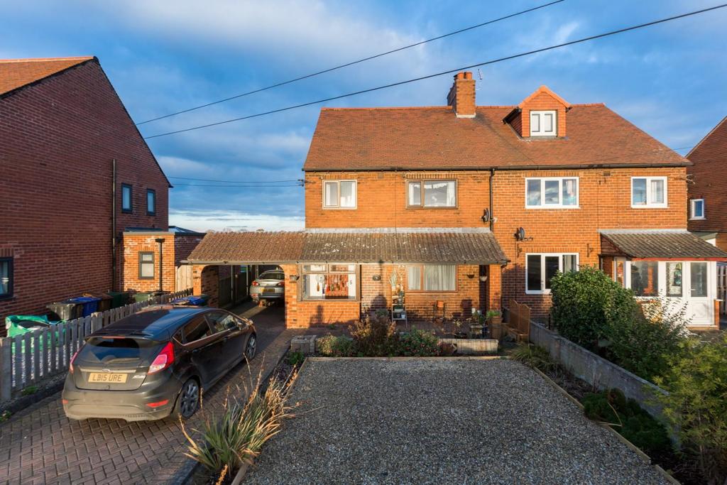 Brier Lane, Newland, Selby 3 bed semi-detached house for sale - £240,000