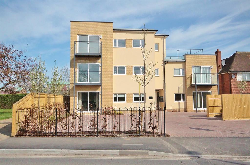 Flat 2 Centenary Court, 87 Northcourt... 1 bed apartment - £995 pcm (£ ...