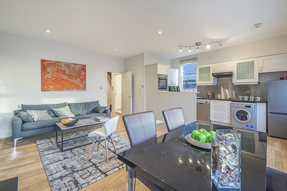 Lyall Street, London SW1X 1 bed flat - £2,600 pcm (£600 pw)