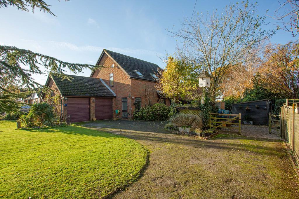 Eastling, Faversham, ME13 4 bed detached house for sale - £790,000