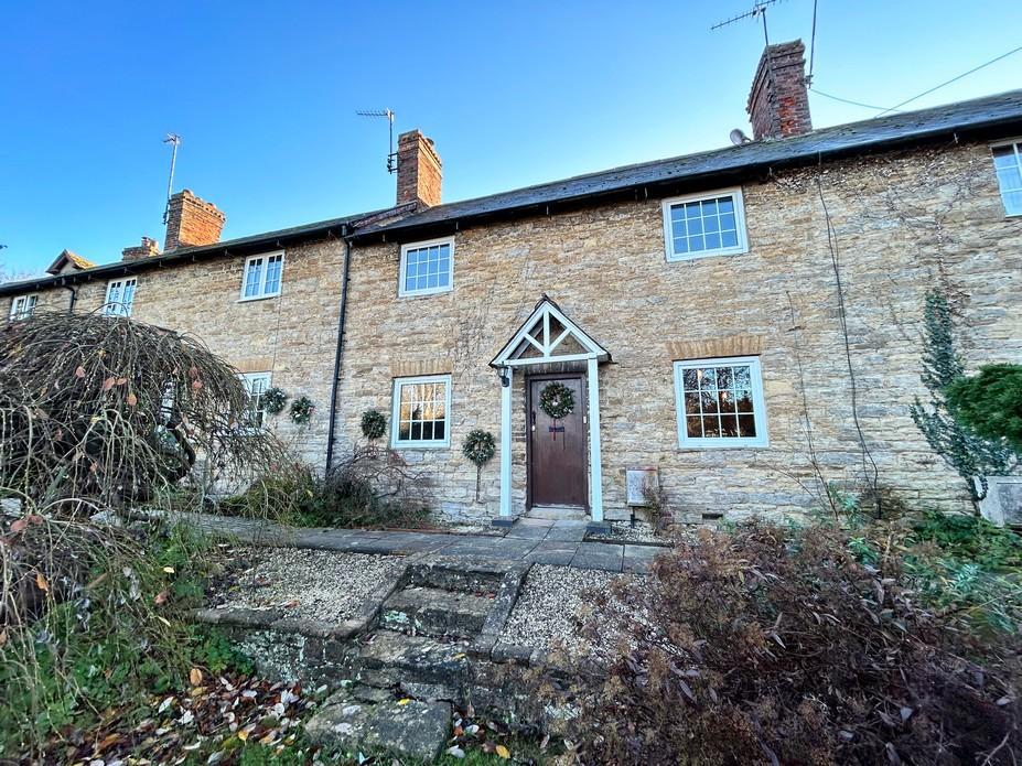 Ladybridge Terrace, Turvey, MK43 2 bed cottage - £1,450 pcm (£335 pw)