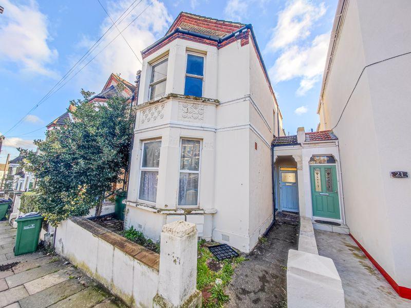 Piedmont Road, Plumstead, SE18 2 bed apartment - £260,000