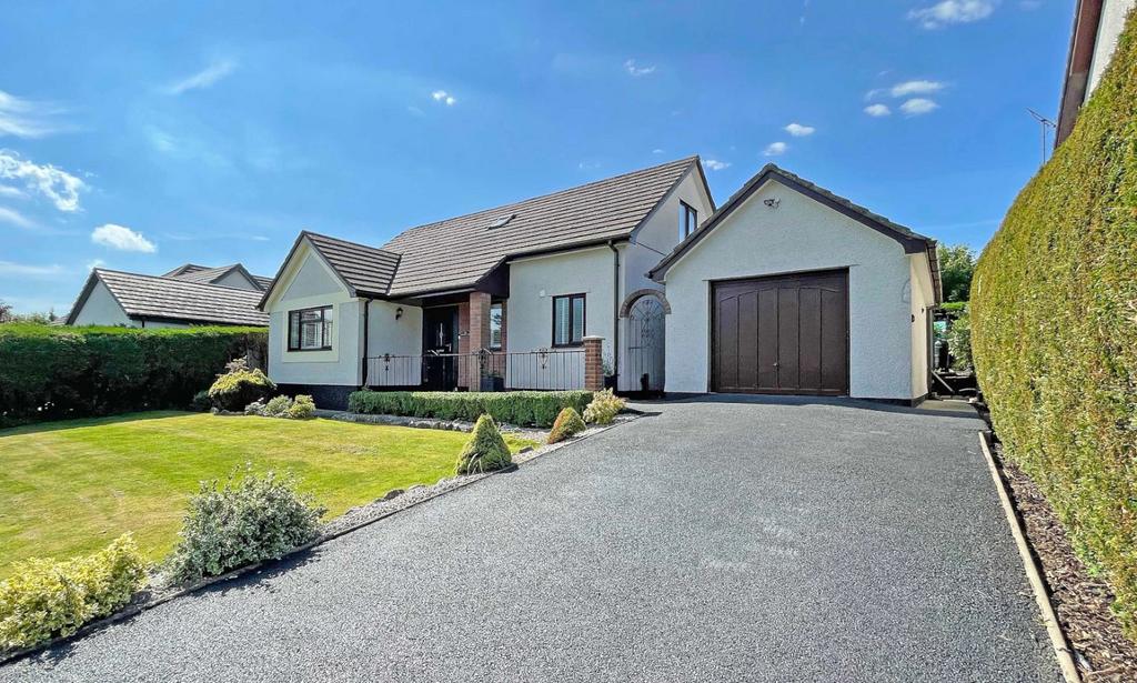 Brig Y Nant, Llangefni, Isle of Anglesey, LL77 3 bed bungalow for sale ...