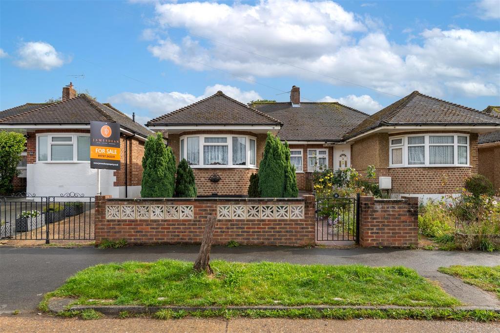 Meadow Way, Reigate 3 bed semi-detached bungalow - £425,000