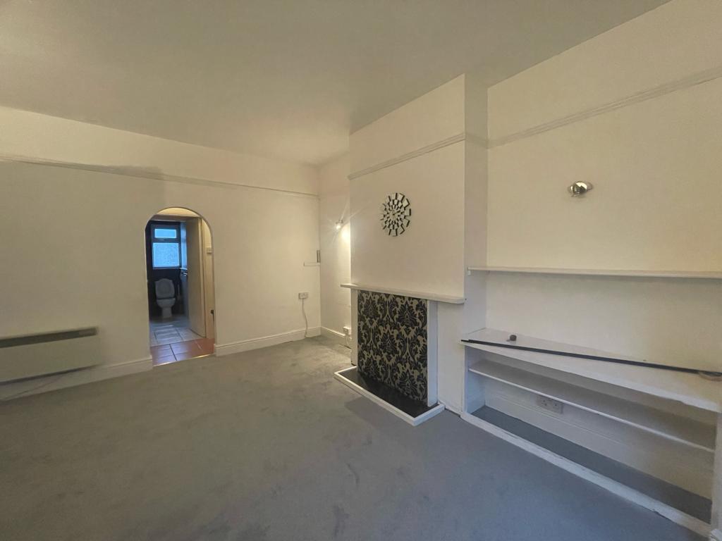 Rickmansworth Road Watford Wd18 1 Bed Maisonette £1 175 Pcm £271 Pw