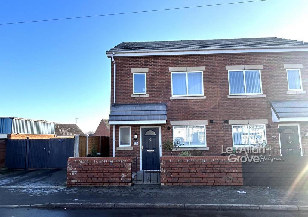 Maple Tree Lane, Halesowen 3 bed semi-detached house - £265,000