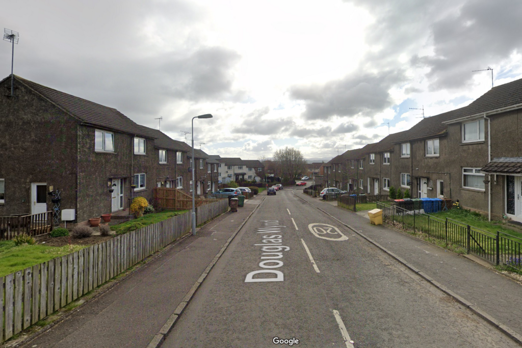 7, Douglas Wynd, Edinburgh, EH52 6AY 3 bed terraced house - £950 pcm (£ ...